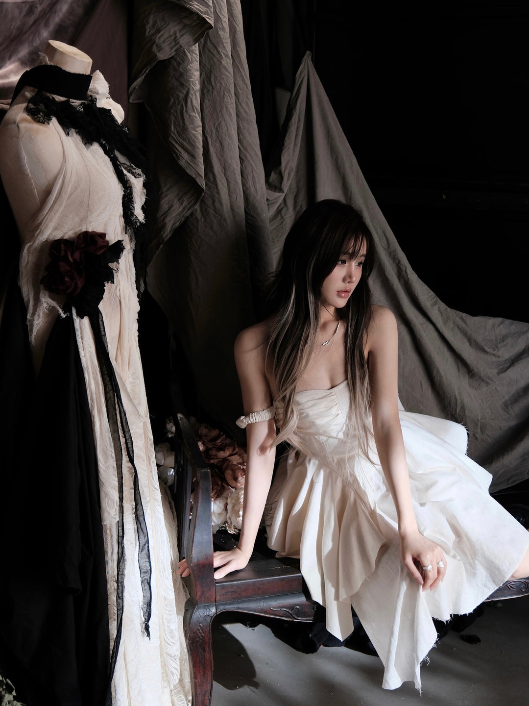 ELYWOOD 白抹胸连衣短裙 – Lines Up